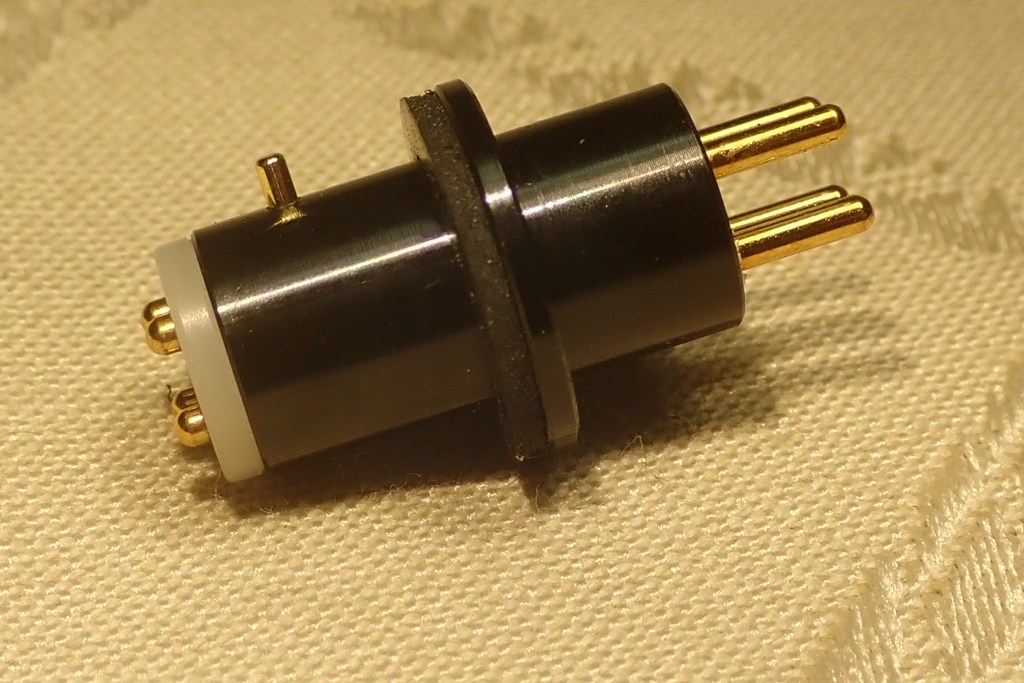Headshell 4 Pin Standard Connector
